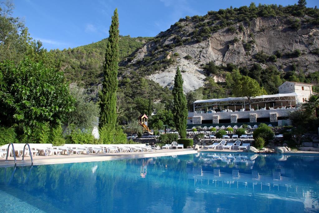 Naturisme en famille en Provence, un témoignage Inspirant - Naturisme TV