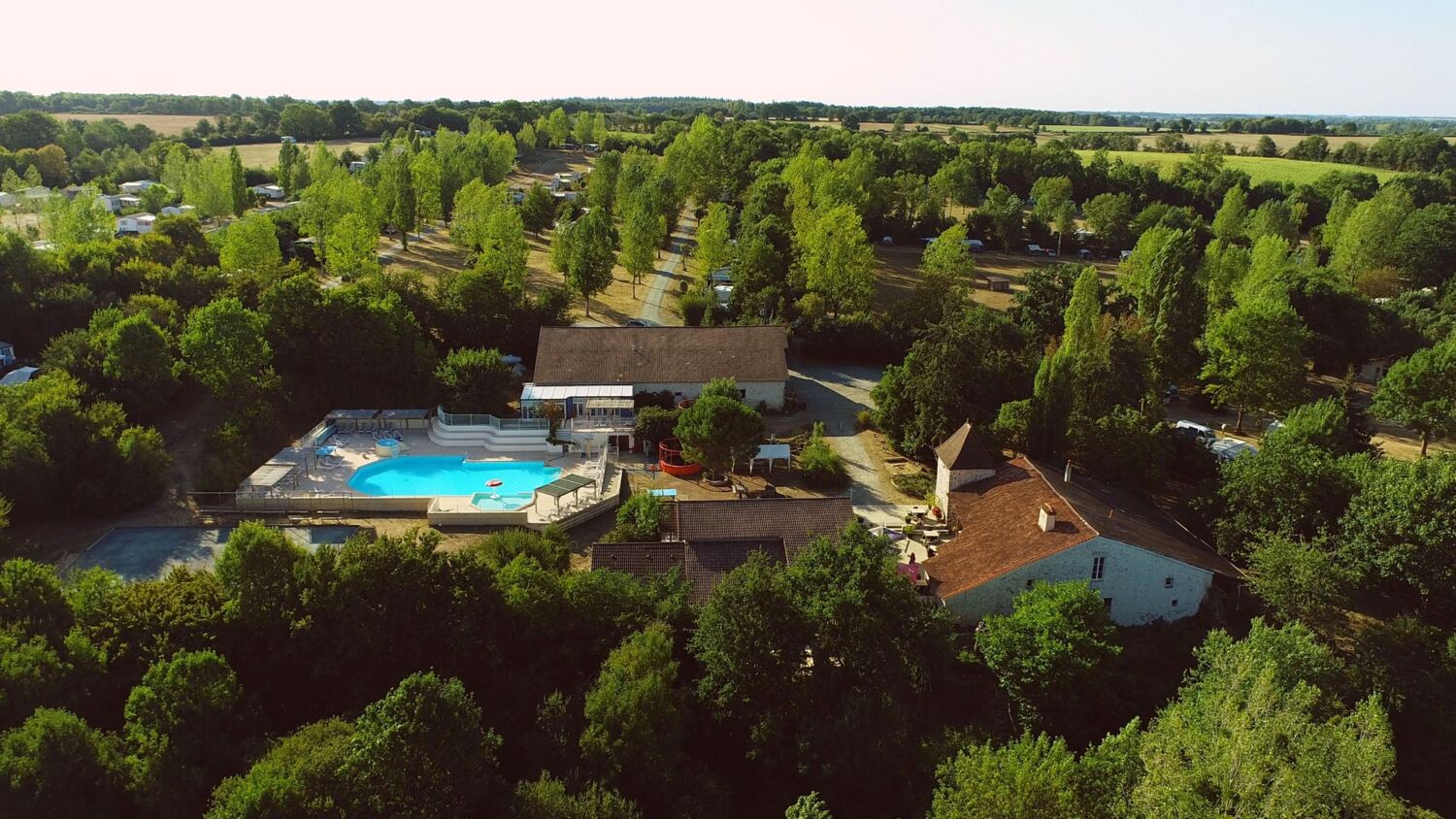 Camping Naturiste Le Colombier Nature Et Liberté En Vendée Naturisme Tv